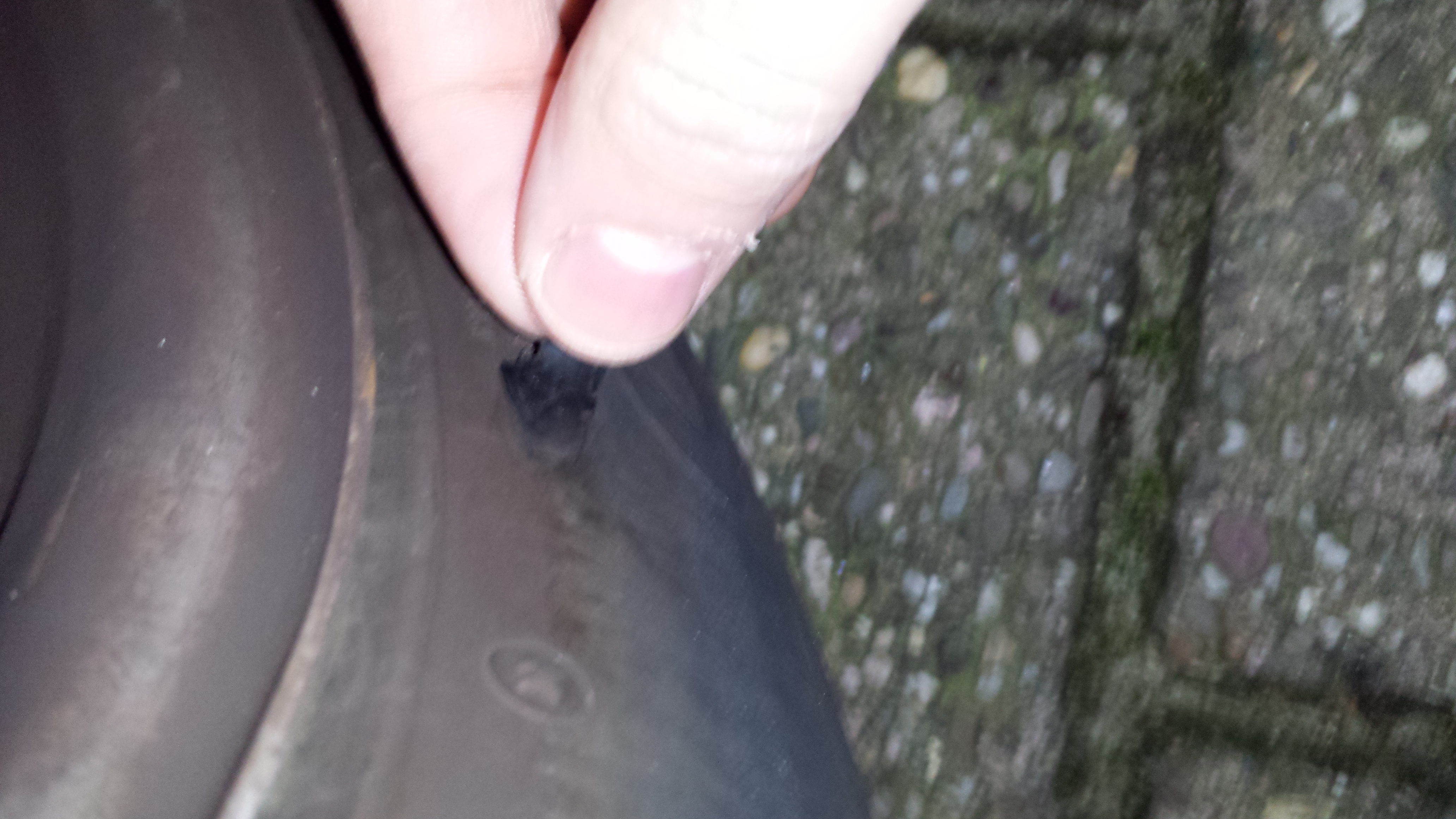 Autoband schade: is dit ernstig? - AutoWeek.nl